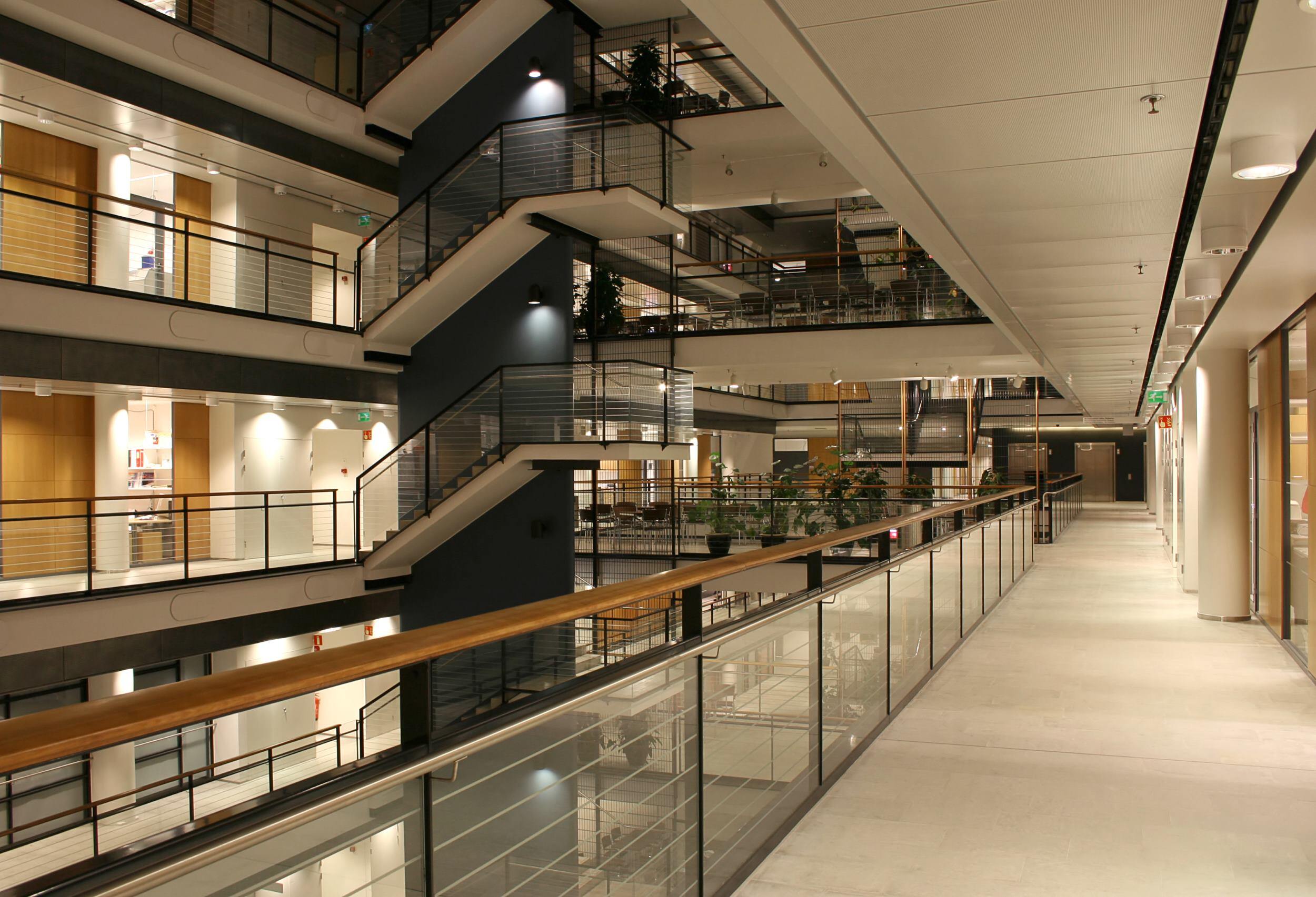 Kunnat kaupungit ja julkinen sektori - Geonova